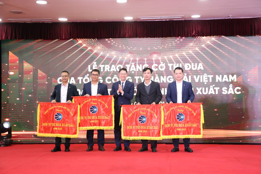 VIMC quyết tâm giữ vững thị trường, đặt mục tiêu lợi nhuận cao hơn năm ...