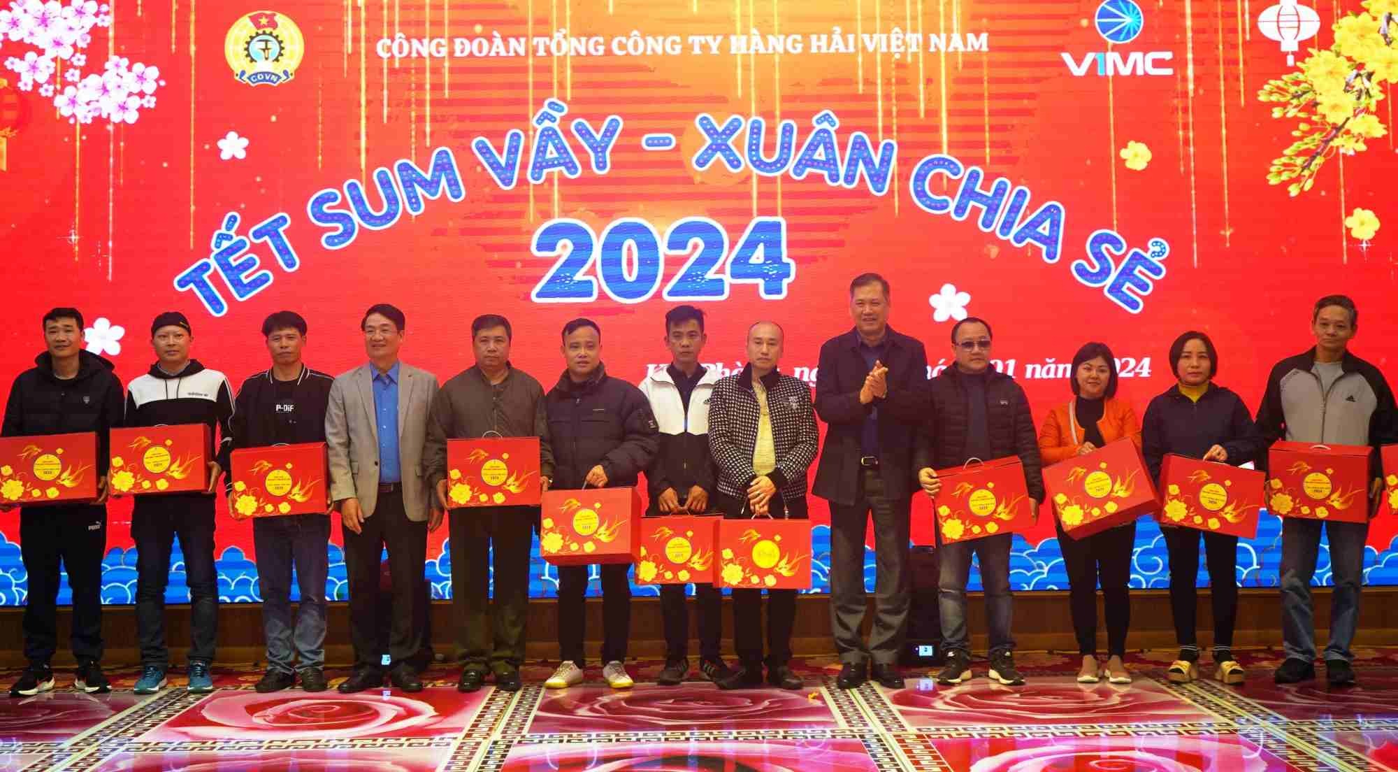 Tết sum vầy ý nghĩa của đoàn viên, người lao động ngành Hàng hải Việt ...