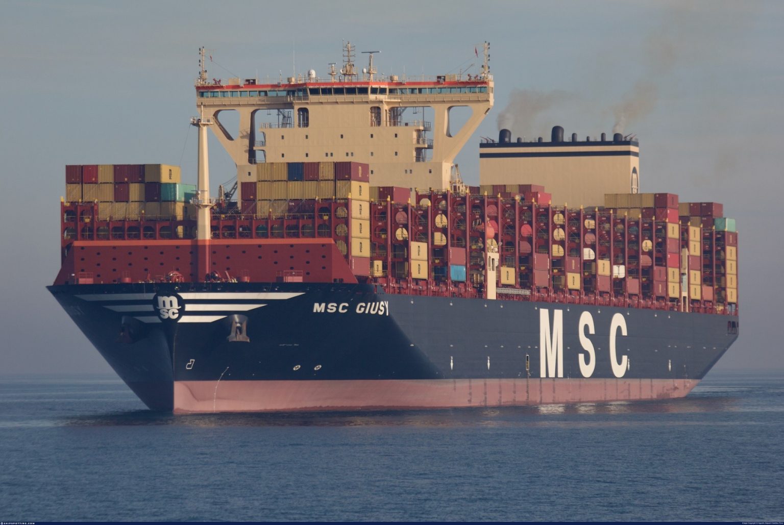 Cho phép Cảng SSIT tiếp nhận tàu container MSC Giusy có trọng tải gần ...