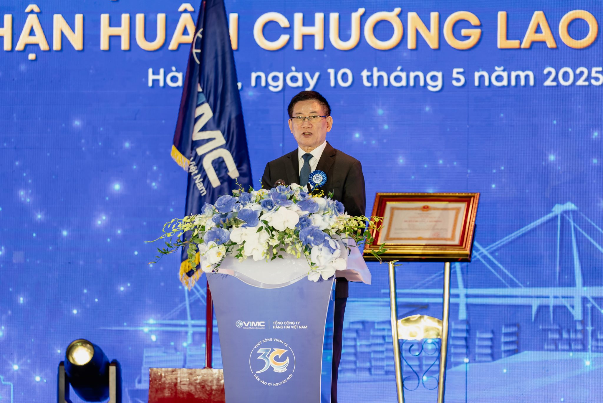 VIMC kỷ niệm 30 năm và đón nhận Huân chương Lao động hạng Nhì