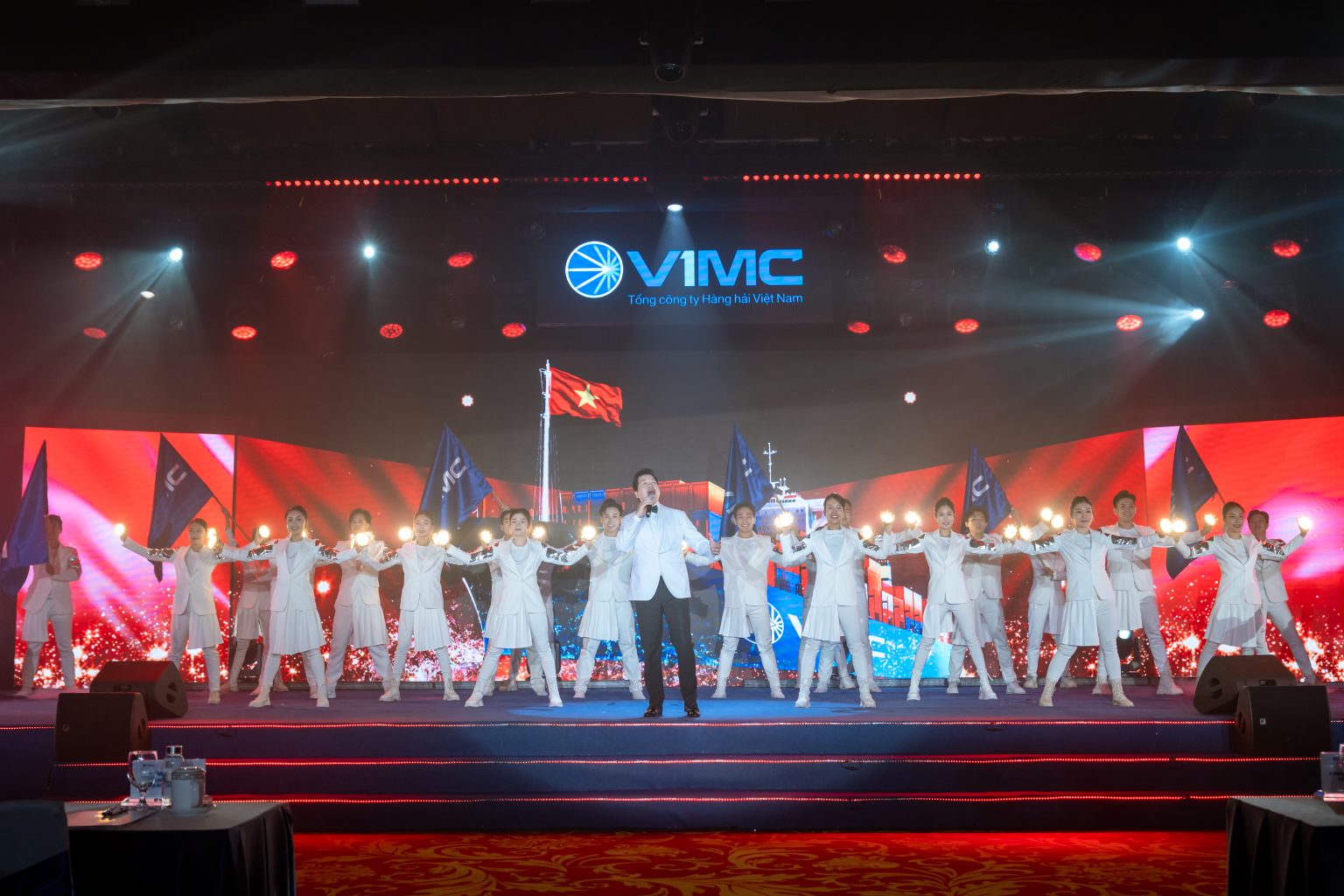 VIMC kỷ niệm 30 năm và đón nhận Huân chương Lao động hạng Nhì