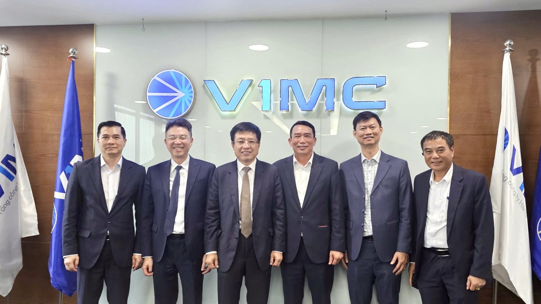 Голова VCCI Хо Сі Хунг відвідав VIMC та привітав його з Новим роком ...